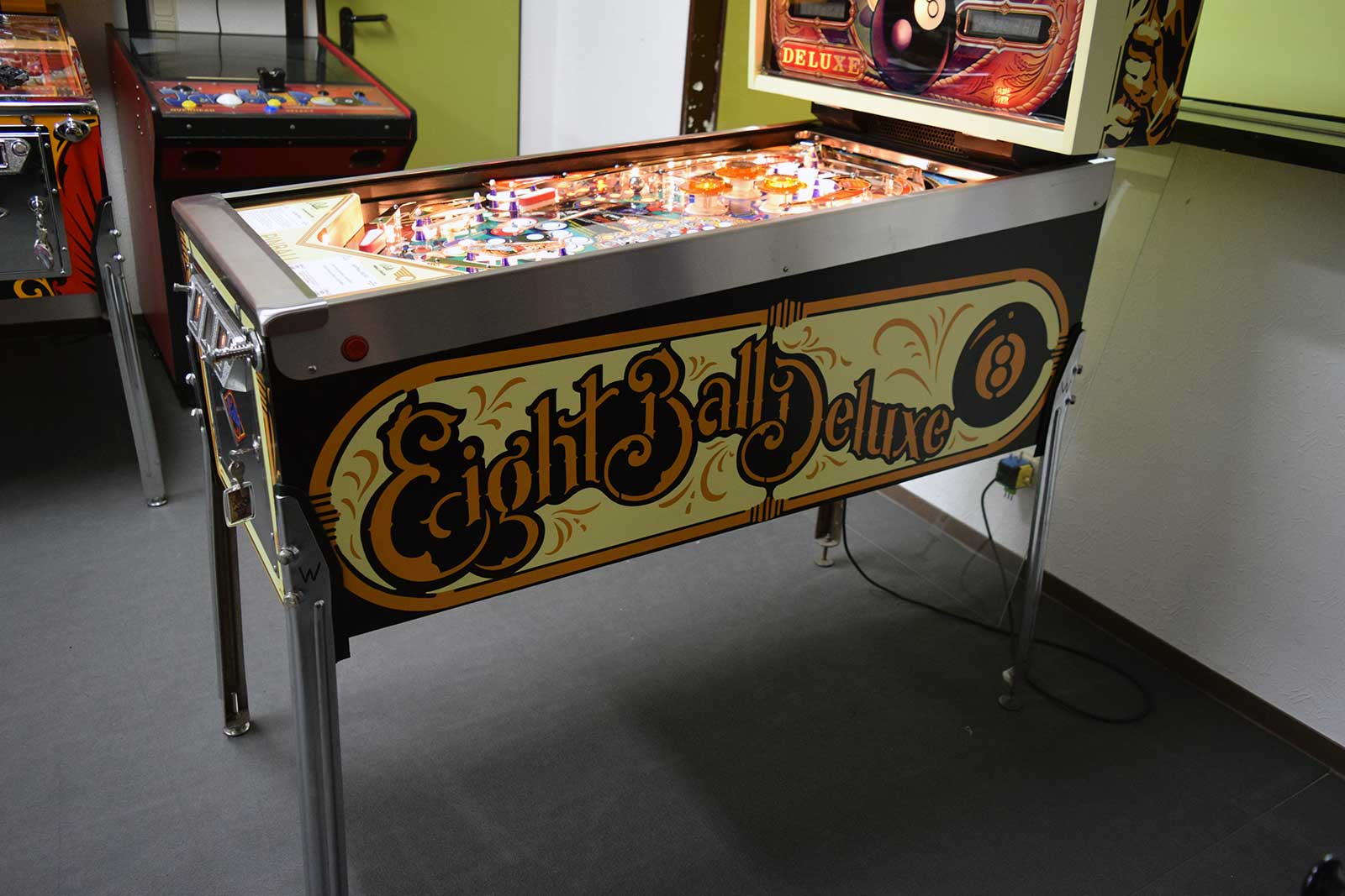 Flipper - Flipperautomaten - Pinball - Kaufen: Eight Ball Deluxe - Bally