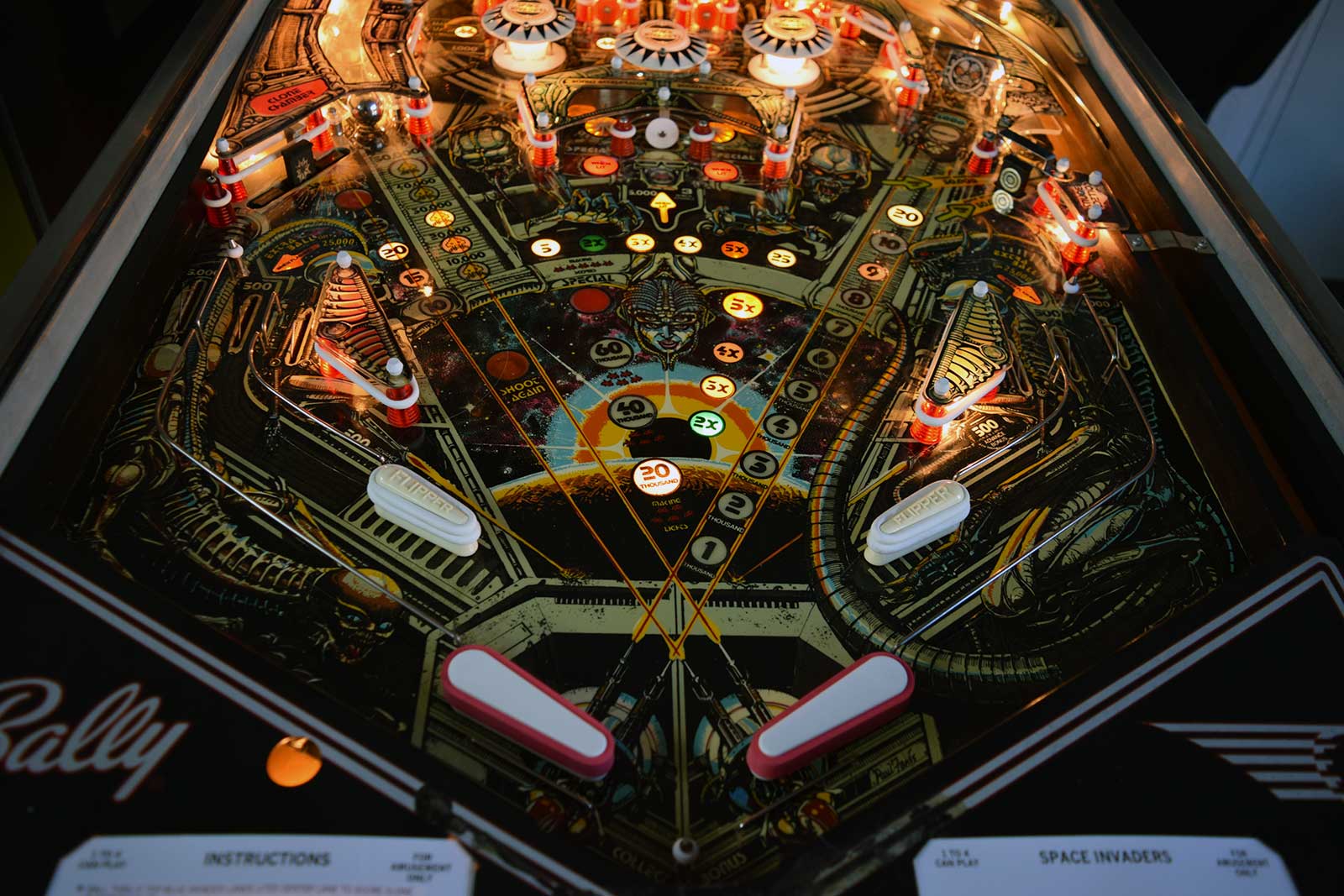 Flipperautomat Space Invaders Bally 1979